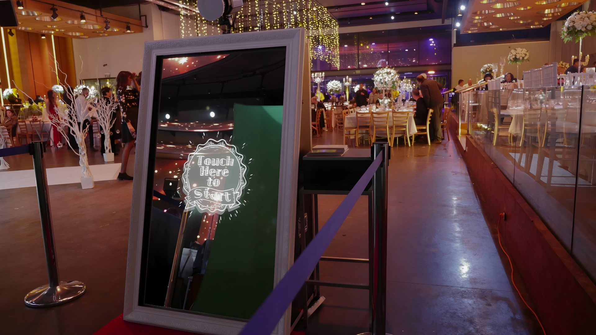 Mirror Me Photo Booth Rental | Event Booth USA